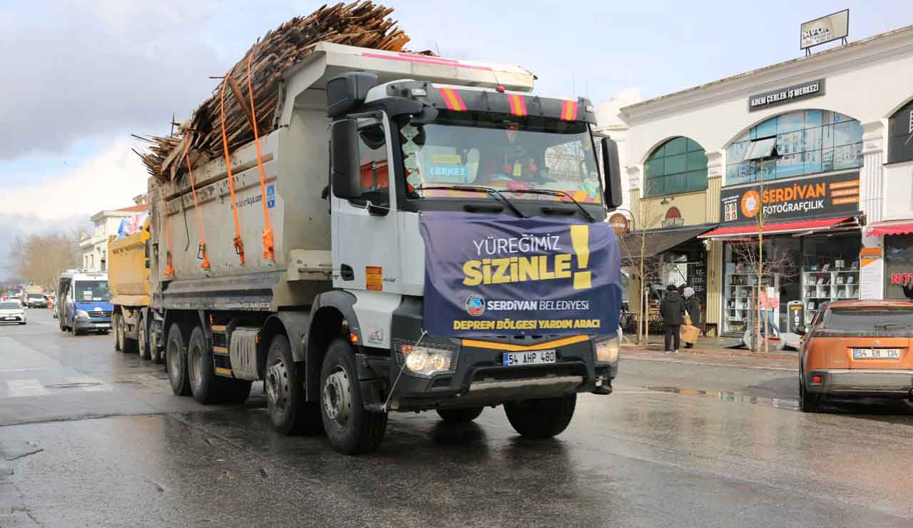 Serdivan Belediyesi’nin Yardım Tırları Deprem Bölgelerine Hareket Etti ...
